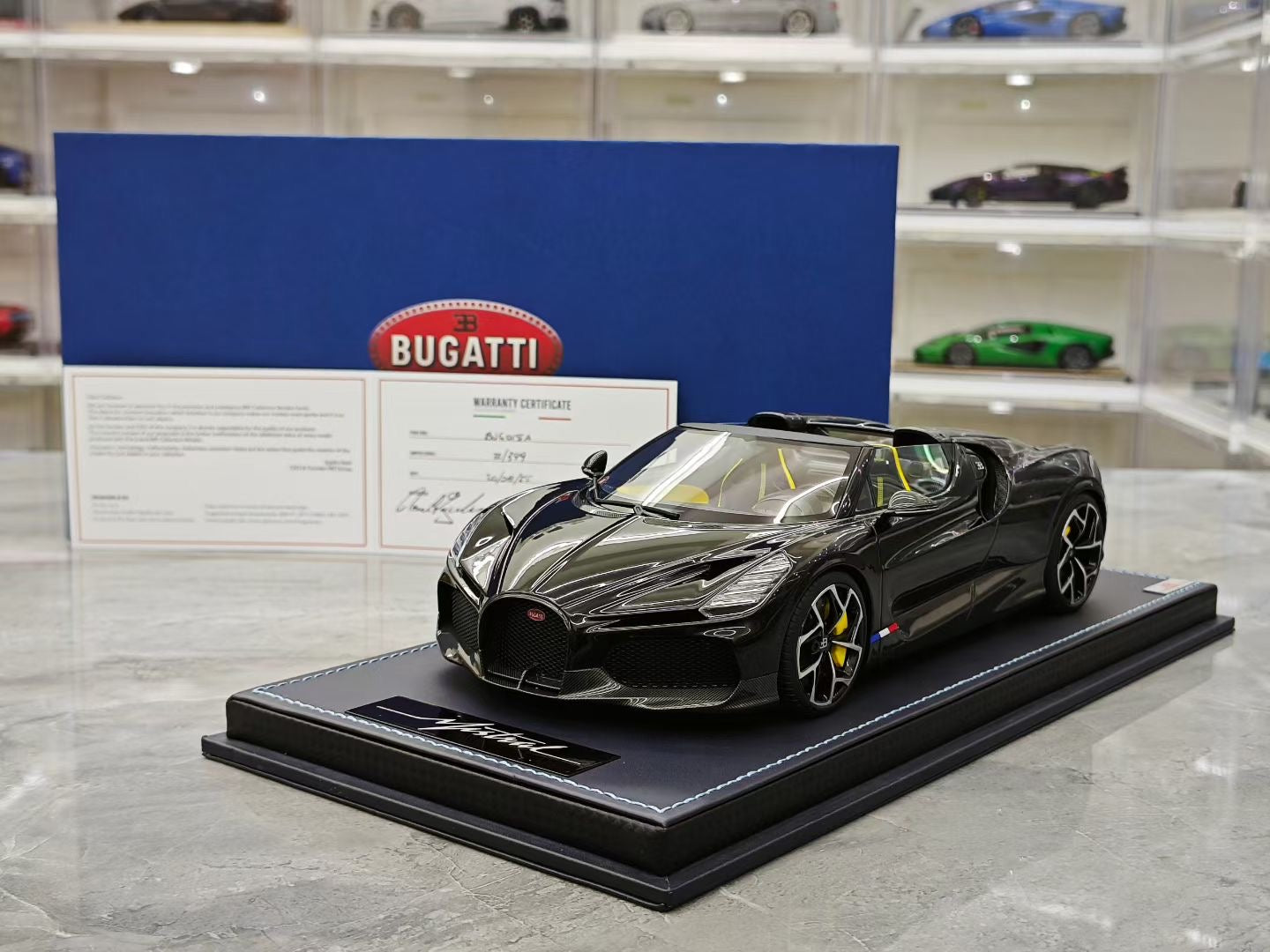 MR 1/18 Bugatti W16 Mistral Convertible – 7Model